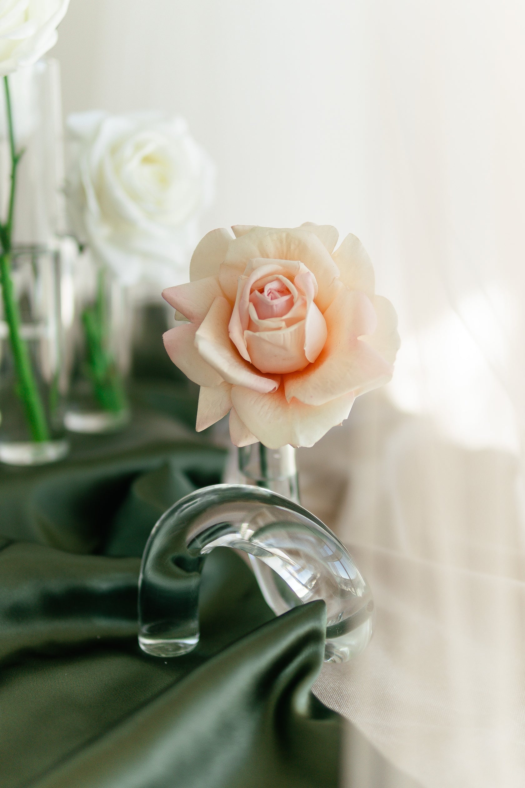 Flora Single Bloom Loop Vase – Elegant Glassware for Weddings – Bride ...